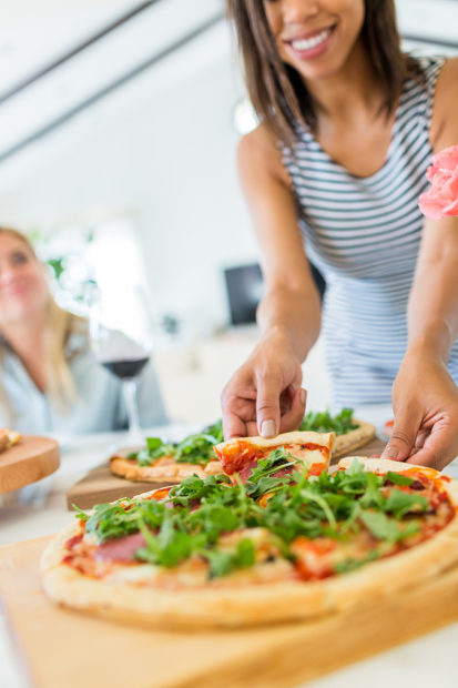 Party Planning: Throwing A Build-Your-Own Pizza Party - Lauren Conrad